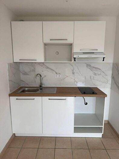 Sud, Lézignan-Corbières - Appartement 1 pièce à louer