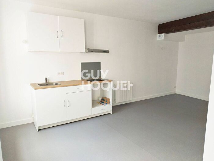 Appartement 1 pièce à Bâtes-Sainte Ève, Dreux, à louer