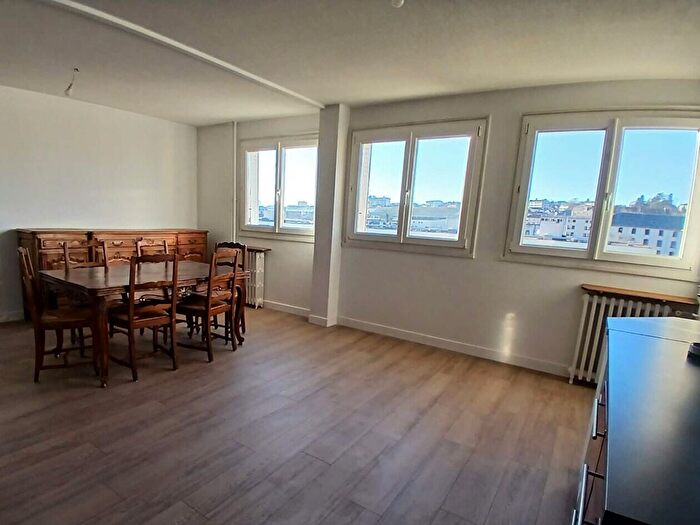 Appartement à vendre - Aurillac, Centre-ville - 3 pièces - 2 chambres