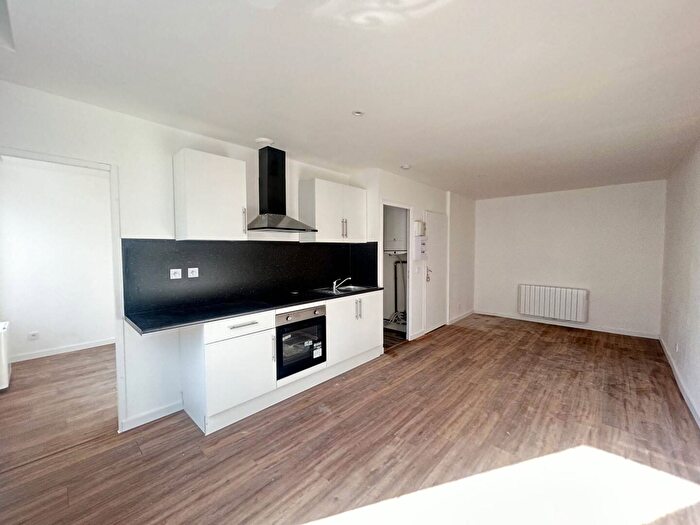 Appartement à louer - Nord, Le Cateau-Cambrésis - 2 pièces - 1 chambre