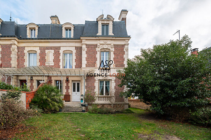 Maison 7 pièces à Le Vésinet, Coeur de Ville, à vendre