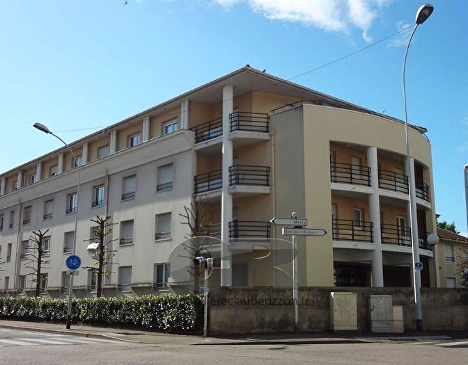 Haut-Rhele Venizelos Saint Victor, Montigny-lès-Metz : Appartement 1 pièce à louer
