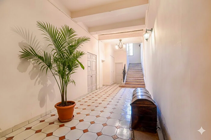 Appartement à vendre - Aix-en-Provence, Centre-ville - 6 pièces - 3 chambres