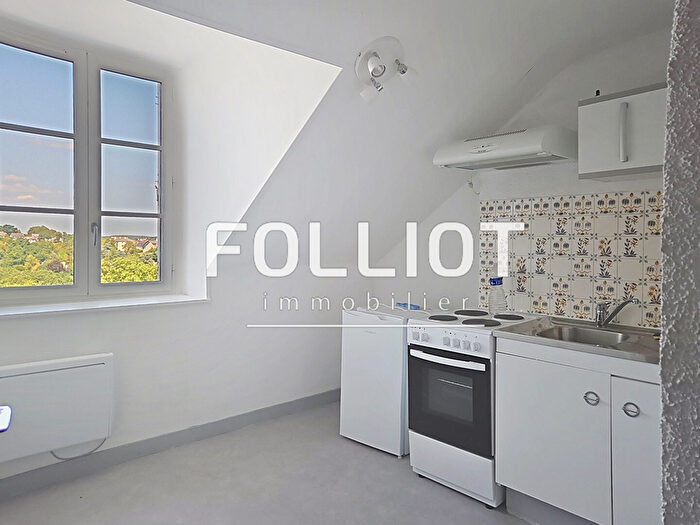 Fougères, Paron, Orières, Ecartelée, Bonabry : Appartement 1 pièce à louer