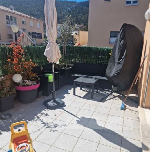 Appartement à louer - Saint-Savournin - 3 pièces - 2 chambres