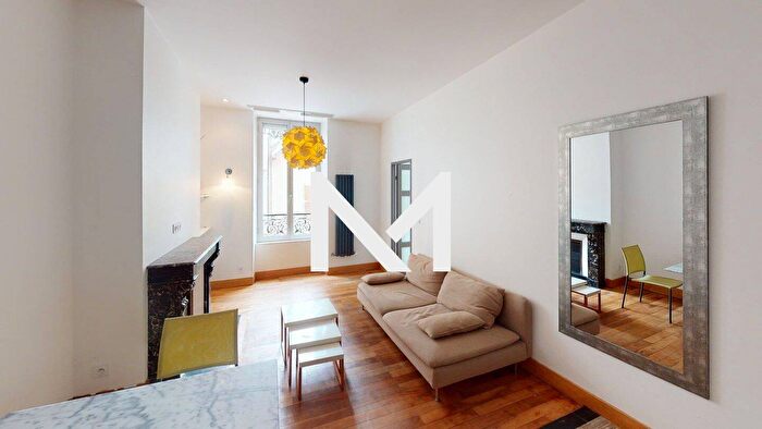 Appartement à louer - Centre-ville, Victor Hugo, Grenoble - 3 pièces - 2 chambres