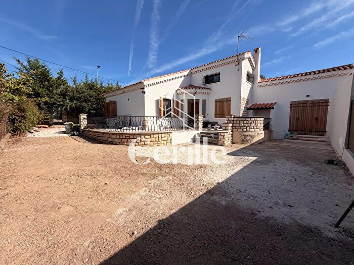 Maison 5 pièces à La Fare-les-Oliviers, à louer