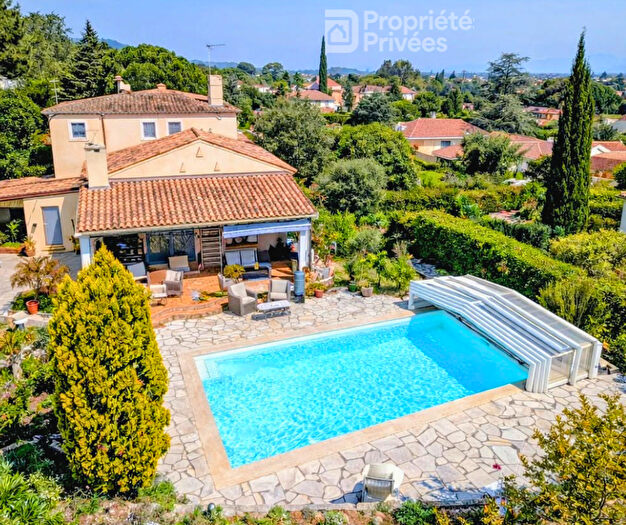 Maison 4 pièces à Roquebrune-sur-Argens, Village, à vendre