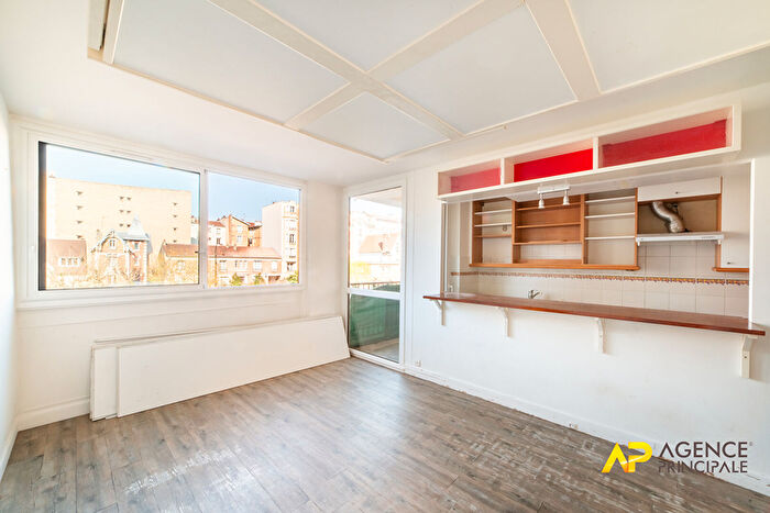 Appartement à vendre - La Garenne-Colombes, Les Vallées - 2 pièces - 1 chambre