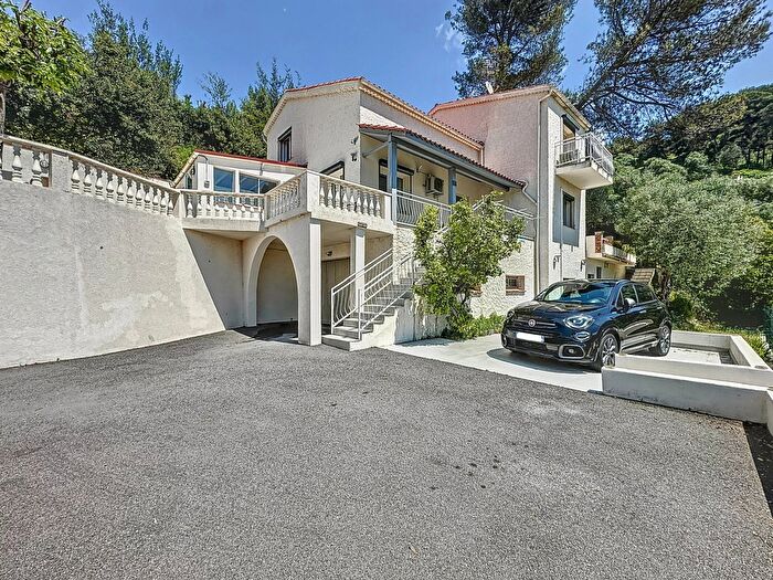 Maison à vendre - Drap - 8 pièces - 5 chambres