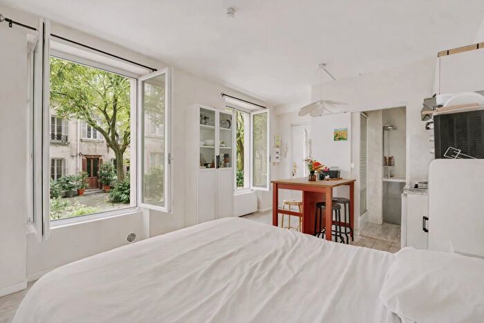 Appartement à vendre - Paris e , La Fourche, Guy Moquet - 1 pièce