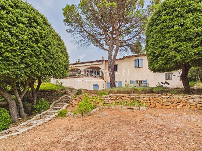 Maison 5 pièces à Tourtour, à vendre