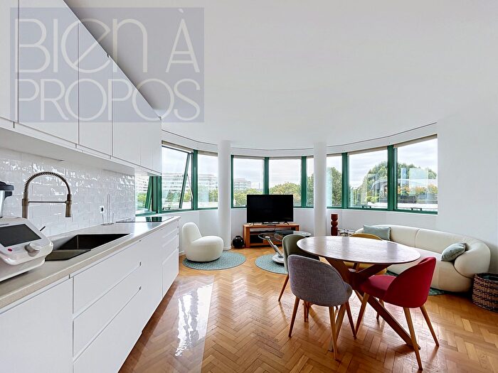 Levallois-Perret, Front de Villiers : Appartement 3 pièces à louer