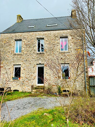 Maison à vendre - Saint-Gravé - 9 pièces - 6 chambres