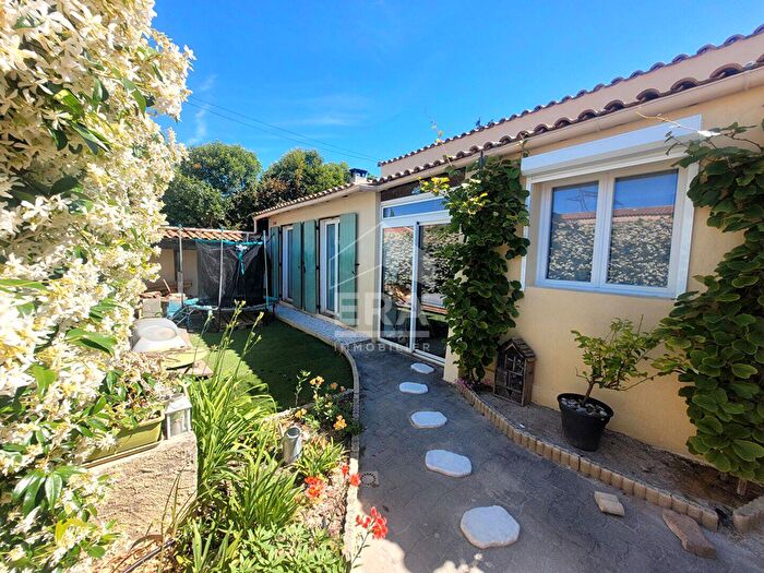 Barnoins-Village, Les Pennes-Mirabeau : Maison 5 pièces à louer