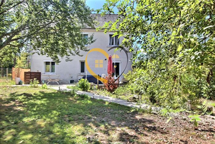 Maison à vendre - Vignoux-sur-Barangeon - 6 pièces - 4 chambres