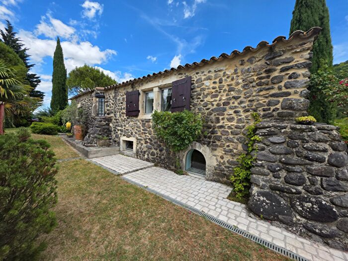 Saint-Martin-le-Supérieur, Saint-Martin-sur-Lavezon : Maison 7 pièces à vendre