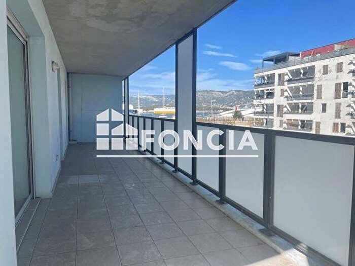 Centre Ville-Peyron, La Seyne-sur-Mer - Appartement 3 pièces à louer