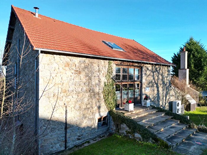 Maison à vendre - Gouttières - 11 pièces - 7 chambres