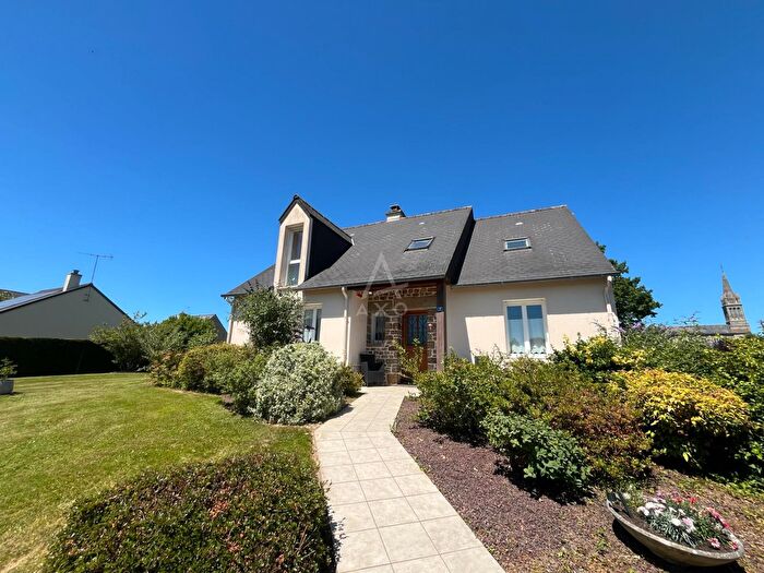 Saint-Georges-de-Reintembault : Maison 5 pièces à vendre