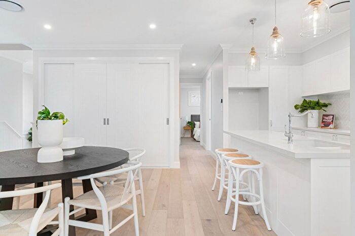 Appartement à vendre - Aubagne, Pin Vert, Ceinture Est - 2 pièces - 1 chambre