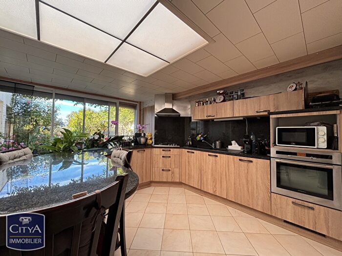 Neuville-en-Ferrain : Maison 4 pièces à vendre