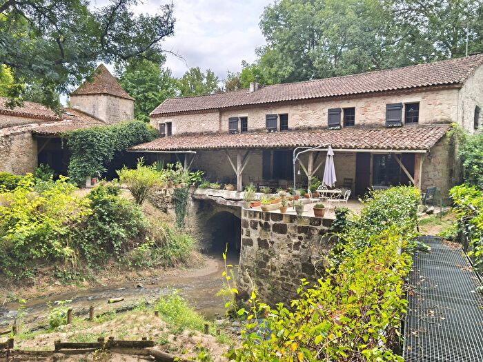 Maison 9 pièces à vendre à Varès