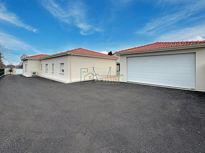 Maison à vendre - Saint-Junien - 5 pièces - 4 chambres