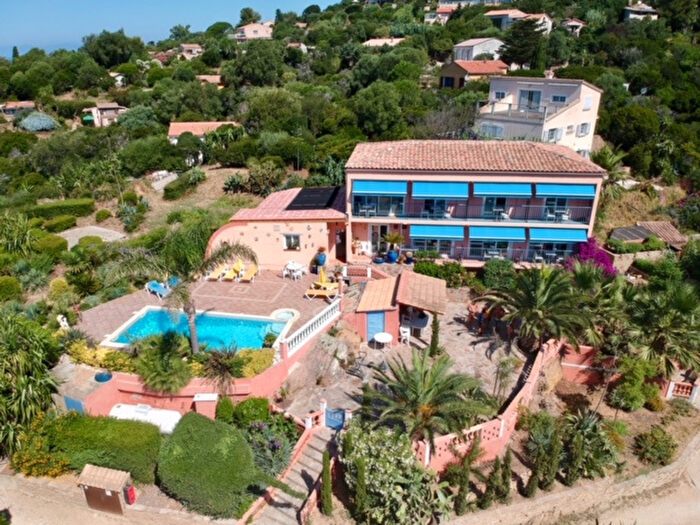Maison 12 pièces à Hyères, Ile du Levant, à vendre