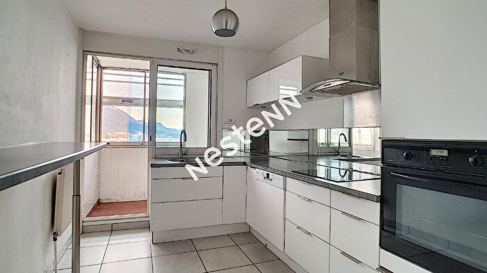 Appartement à vendre - Échirolles, Centre-ville - 4 pièces - 3 chambres