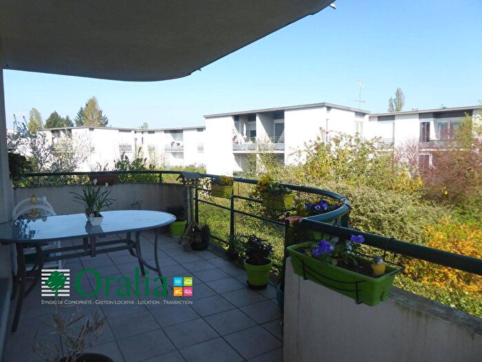 Appartement à louer - Saverney, Fontaine-lès-Dijon - 3 pièces - 2 chambres