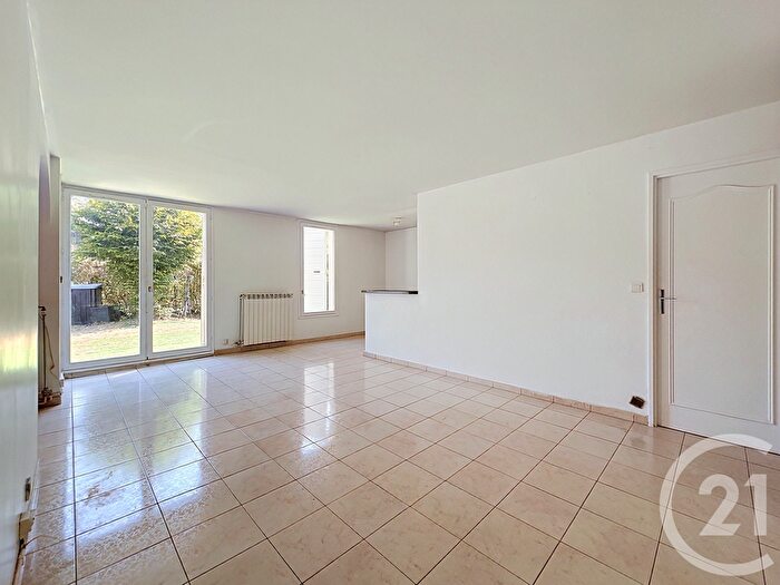 Nandy - Appartement 5 pièces à vendre