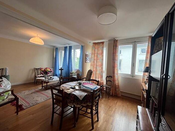 Appartement 4 pièces à Confluence, Lyon 2ème arrondissement, à louer