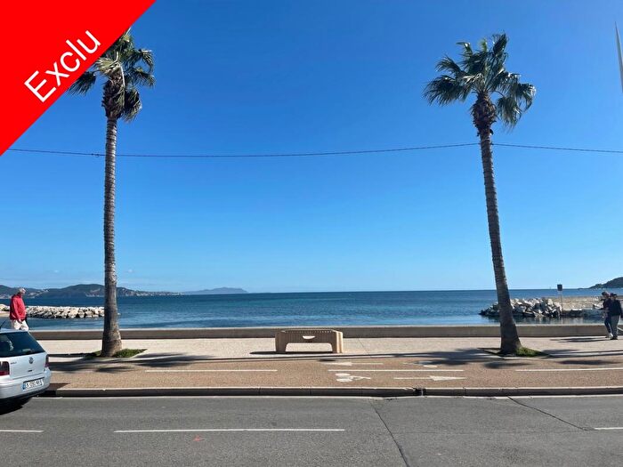 Appartement à louer - La Ciotat, Vallat de Roubaud - 2 pièces - 1 chambre