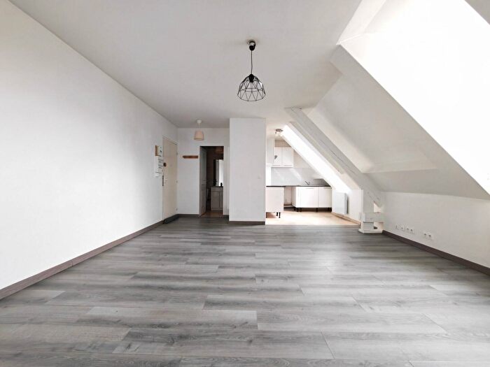 Appartement à louer - Villevert, Senlis - 2 pièces - 1 chambre