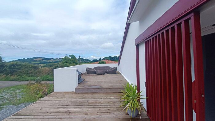 Appartement à louer - Mendionde - 5 pièces - 4 chambres