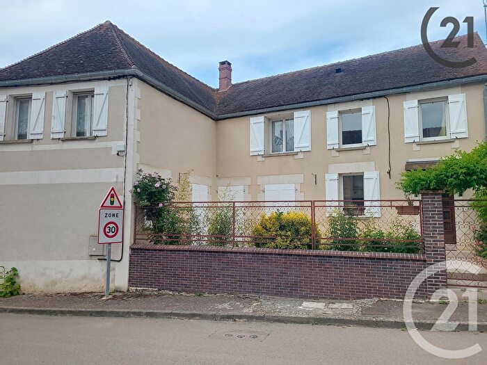 Maison à vendre - Escamps - 10 pièces - 7 chambres