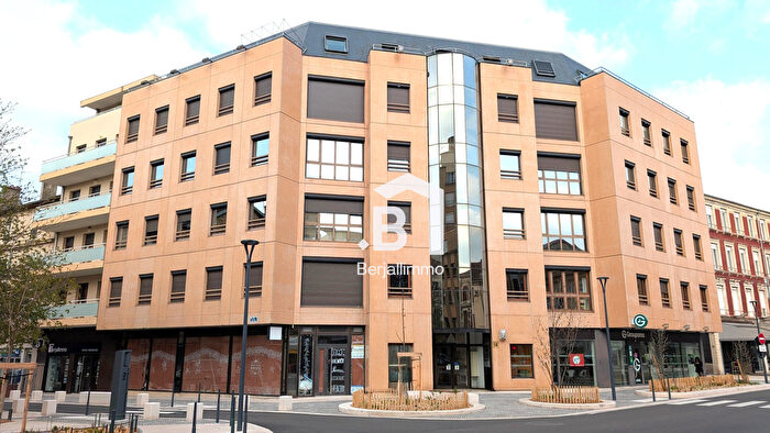 Appartement à vendre - Bourgoin-Jallieu, Centre-ville, Pont Saint-Michel - 3 pièces - 2 chambres