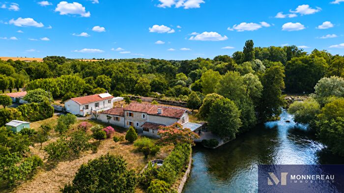 Ruelle-sur-Touvre : Maison 5 pièces à vendre