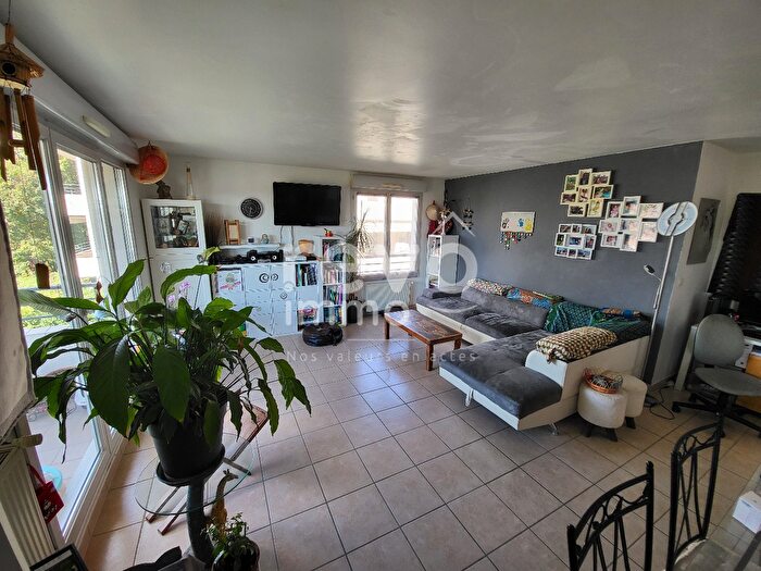 Appartement à vendre - Mionnay - 3 pièces - 2 chambres