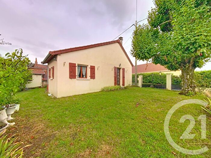 Maison à vendre - Broût-Vernet - 4 pièces - 1 chambre