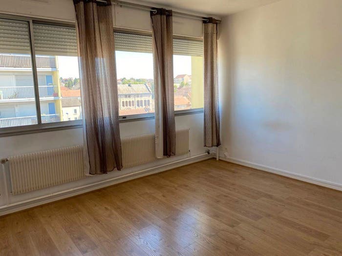 Appartement 2 pièces à Centre Ville, Montceau-les-Mines, à louer