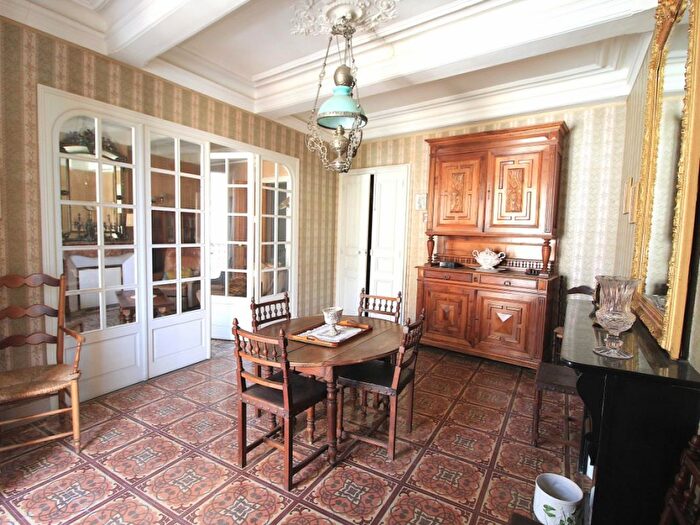 Maison à vendre - Causses-et-Veyran - 8 pièces - 5 chambres