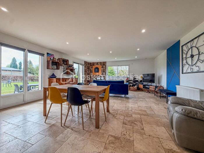 Pont-l'Évêque : Maison 6 pièces à vendre