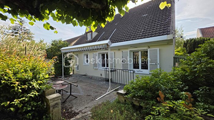 Maison à vendre - Corbeil-Essonnes, Moulin Galant - 6 pièces - 4 chambres