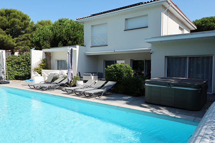 Maison à vendre - Agde, Le Grau dAgde - 7 pièces - 5 chambres