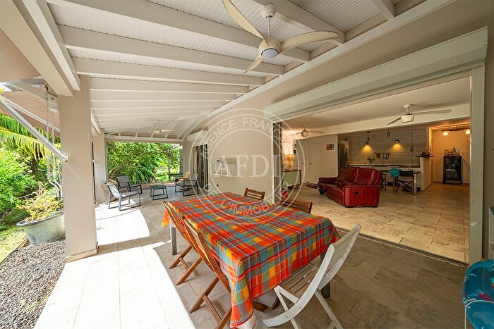 Appartement à vendre - Le Robert - 3 pièces - 2 chambres