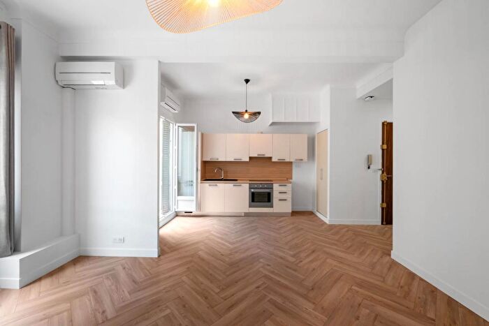 Appartement 2 pièces à vendre - Nice, Carré d'or