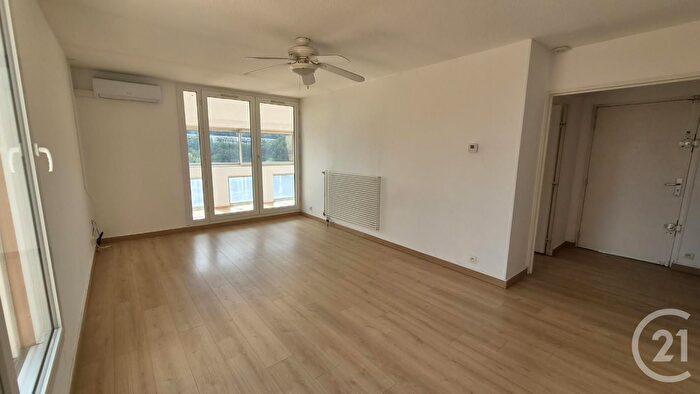 Appartement 3 pièces à louer à Valbonne, Carbejaire, Haut-Sartoux, Pythagore, Sophia-Antipolis