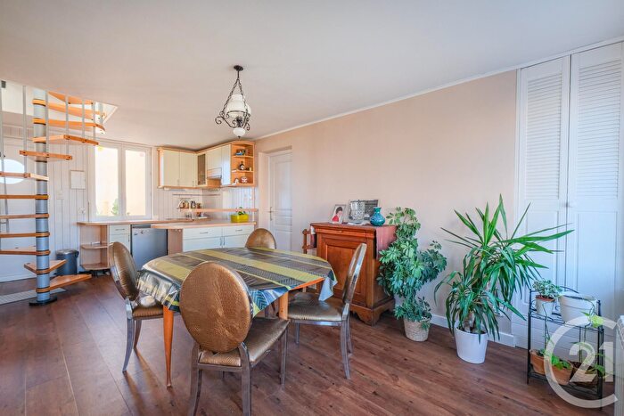 Maison à vendre - Surtainville - 4 pièces - 3 chambres